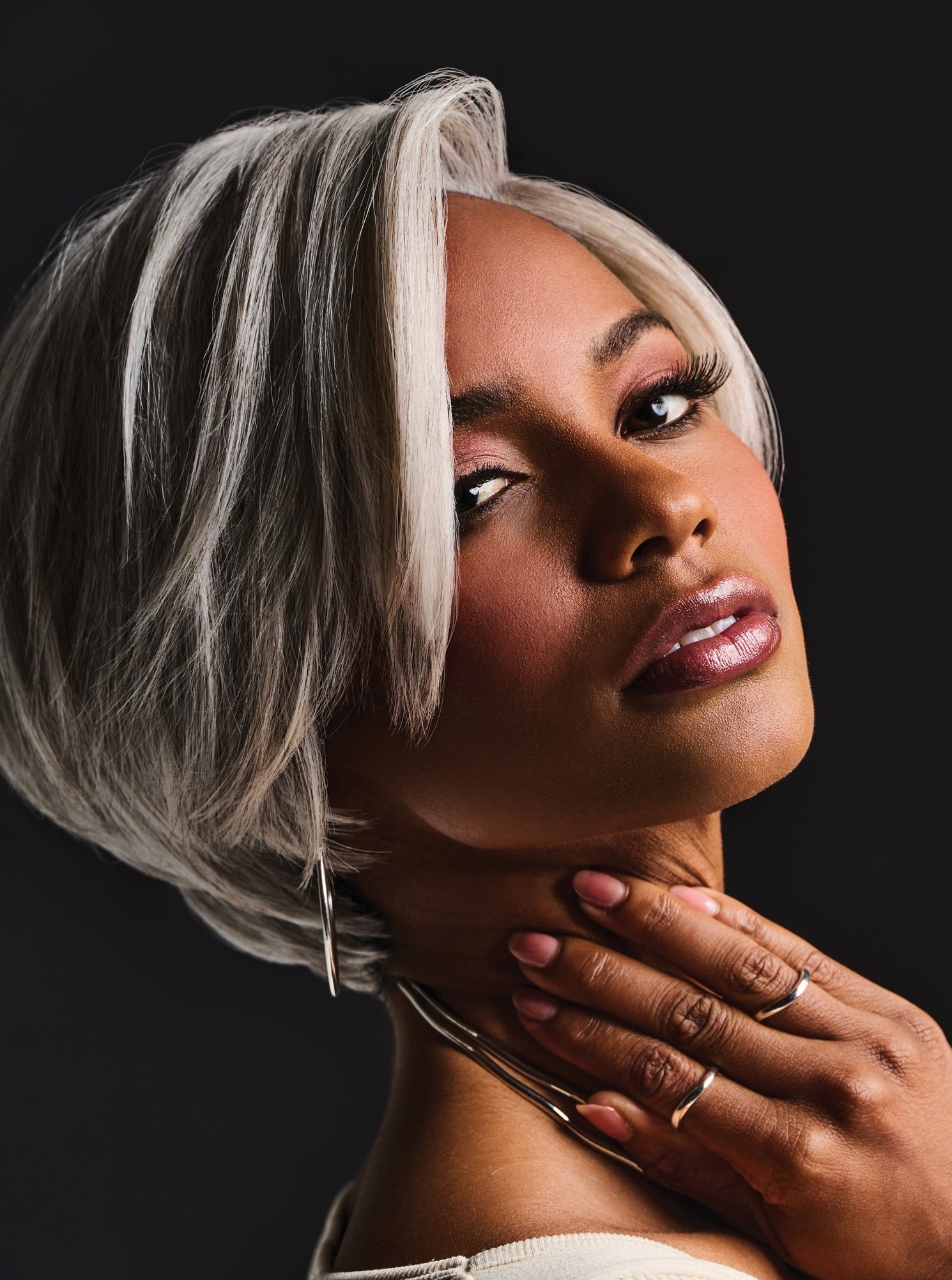 Jayla by Kim Kimble Heat Synthetic Wig – CHIQUEL